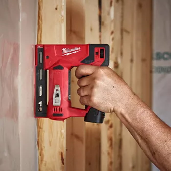 Milwaukee M12 BST-202X Accu Tacker - BJC Tools